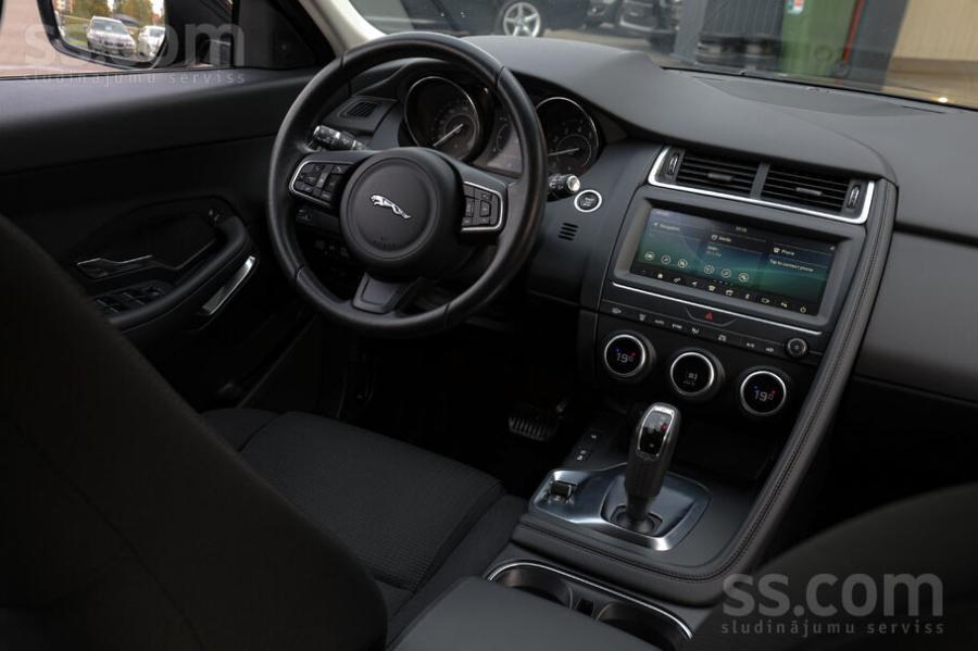 Black Jaguar E-Pace 2019 in Jelgava, with an engine capacity of 2.00 L and mileage of 193 thousand km for 13750 €, photo 13 on AUTOMOTO.COM.LV