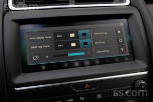 Black Jaguar E-Pace 2019 in Jelgava, with an engine capacity of 2.00 L and mileage of 193 thousand km for 13750 €, photo 19 on AUTOMOTO.COM.LV