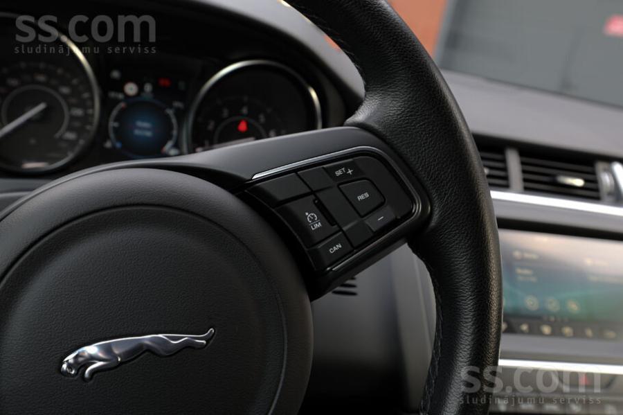 Black Jaguar E-Pace 2019 in Jelgava, with an engine capacity of 2.00 L and mileage of 193 thousand km for 13750 €, photo 23 on AUTOMOTO.COM.LV