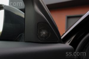 Black Jaguar E-Pace 2019 in Jelgava, with an engine capacity of 2.00 L and mileage of 193 thousand km for 13750 €, photo 26 on AUTOMOTO.COM.LV