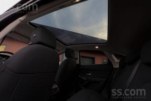 Black Jaguar E-Pace 2019 in Jelgava, with an engine capacity of 2.00 L and mileage of 193 thousand km for 13750 €, photo 28 on AUTOMOTO.COM.LV