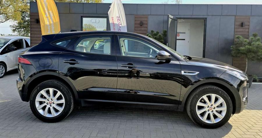 Black Jaguar E-Pace 2019 in Taurage, with an engine capacity of 2.00 L and mileage of 54 thousand km for 13400 €, photo 7 on AUTOMOTO.COM.LV