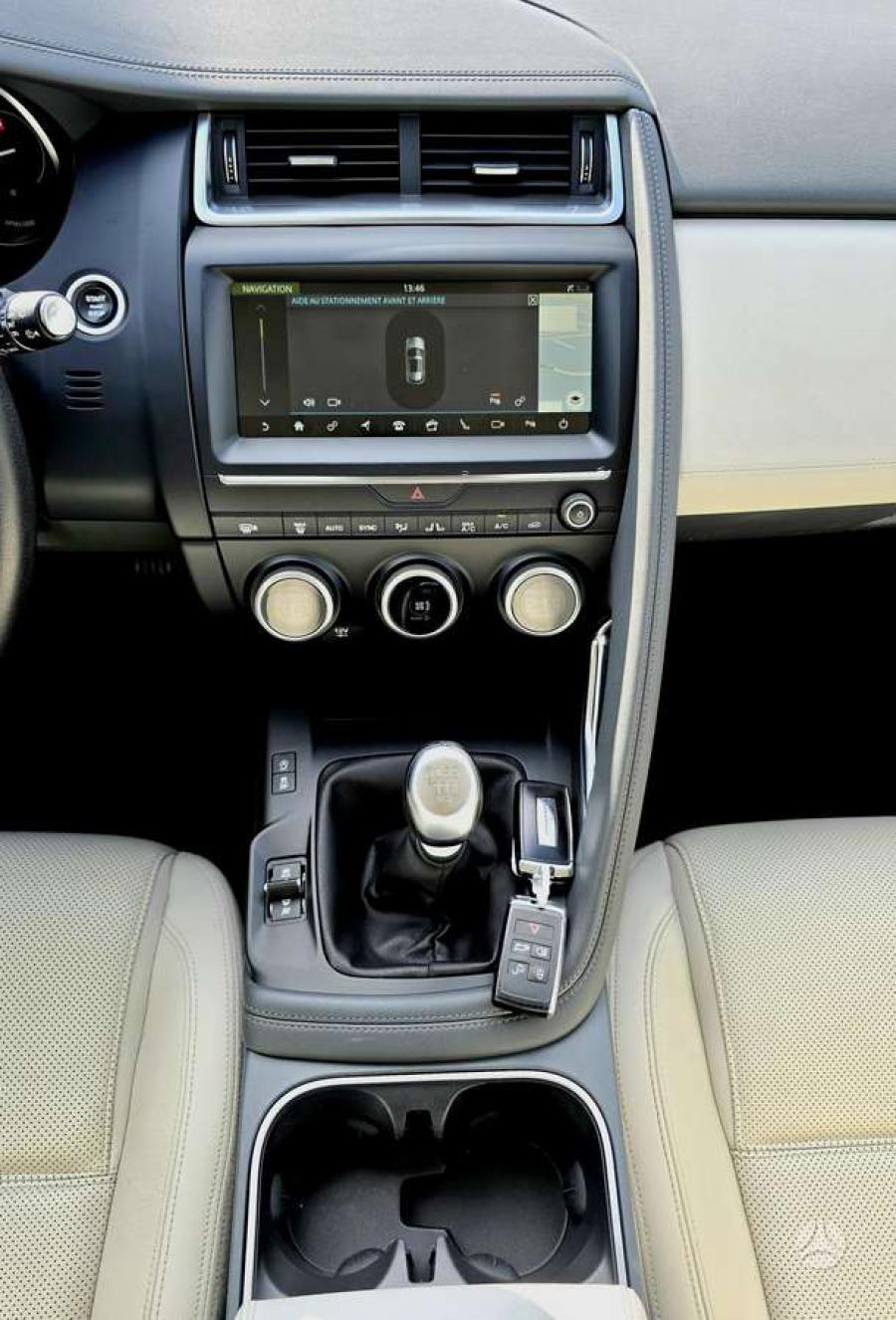Black Jaguar E-Pace 2019 in Taurage, with an engine capacity of 2.00 L and mileage of 54 thousand km for 13400 €, photo 20 on AUTOMOTO.COM.LV