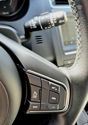 Black Jaguar E-Pace 2019 in Taurage, with an engine capacity of 2.00 L and mileage of 54 thousand km for 13400 €, photo 23 on AUTOMOTO.COM.LV