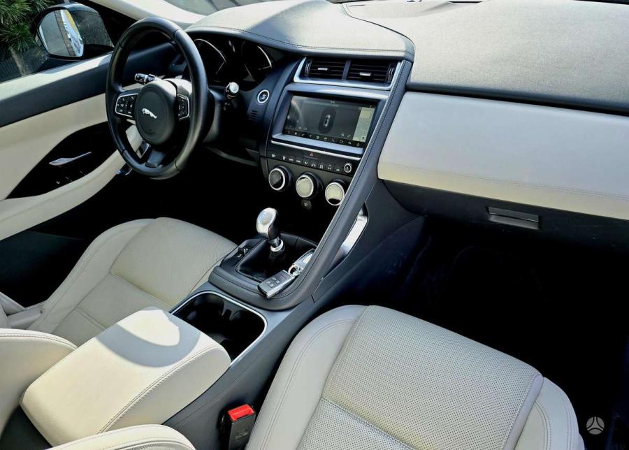 Black Jaguar E-Pace 2019 in Taurage, with an engine capacity of 2.00 L and mileage of 54 thousand km for 13400 €, photo 30 on AUTOMOTO.COM.LV