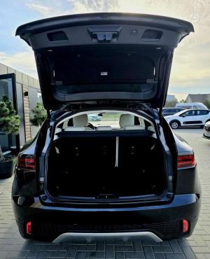 Black Jaguar E-Pace 2019 in Taurage, with an engine capacity of 2.00 L and mileage of 54 thousand km for 13400 €, photo 39 on AUTOMOTO.COM.LV