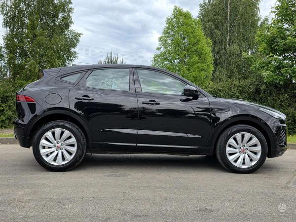 Черный Ягуар E-Pace 2020 в Таураге, объемом двигателя 2.00 л и пробегом 160 тыс. км за 13800 €, фото 4 на AUTOMOTO.COM.LV