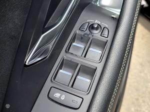 Melns Jaguar E-Pace 2020 Tauragė, ar dzinēja tilpumu 2.00 L un nobraukumu 160 tūkst. km par 13800 €, foto 42 vietnē AUTOMOTO.COM.LV