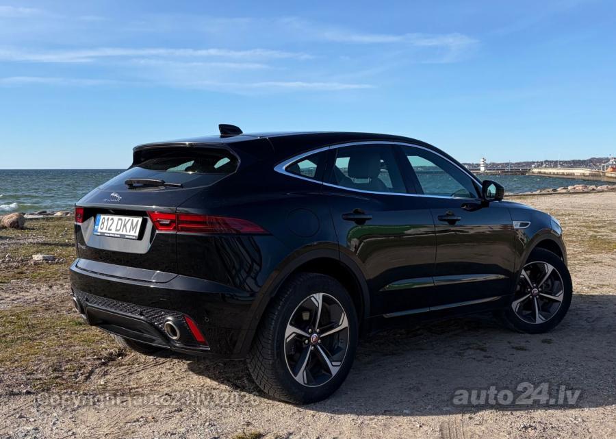 Черный Ягуар E-Pace 2021 в Таллин, объемом двигателя 2.00 л и пробегом 79 тыс. км за 31900 €, фото 5 на AUTOMOTO.COM.LV