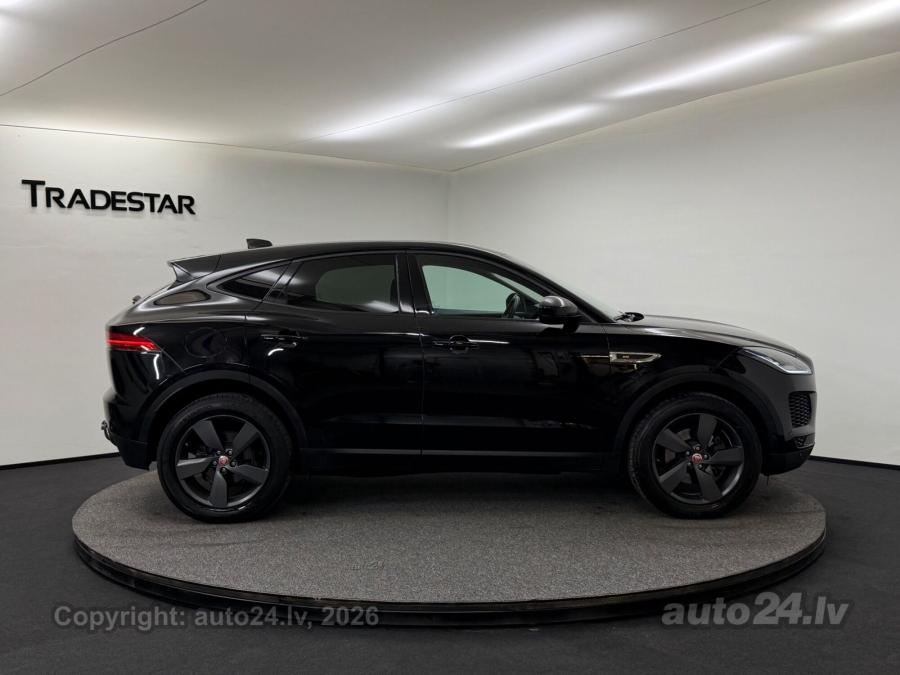 Melns Jaguar E-Pace 2019 Pērnava, ar dzinēja tilpumu 2.00 L un nobraukumu 155 tūkst. km par 19990 €, foto 5 vietnē AUTOMOTO.COM.LV