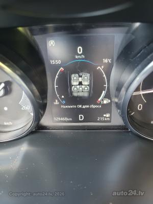 Melns Jaguar E-Pace 2019 Tallina, ar dzinēja tilpumu 2.00 L un nobraukumu 128 tūkst. km par 18500 €, foto 8 vietnē AUTOMOTO.COM.LV