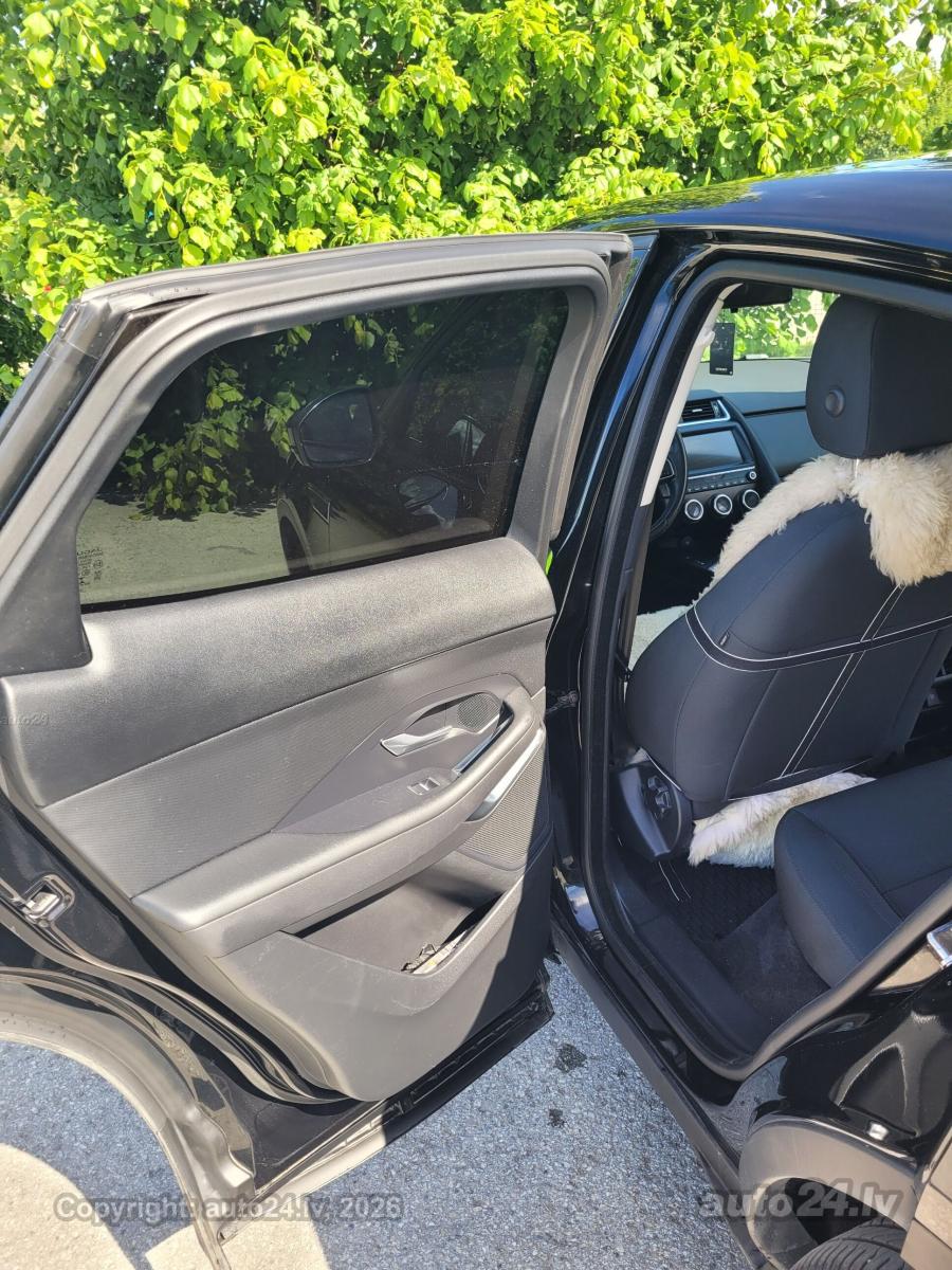 Melns Jaguar E-Pace 2019 Tallina, ar dzinēja tilpumu 2.00 L un nobraukumu 128 tūkst. km par 18500 €, foto 14 vietnē AUTOMOTO.COM.LV