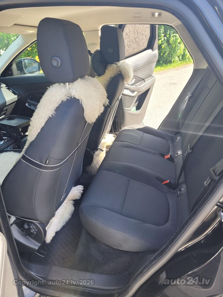 Melns Jaguar E-Pace 2019 Tallina, ar dzinēja tilpumu 2.00 L un nobraukumu 128 tūkst. km par 18500 €, foto 15 vietnē AUTOMOTO.COM.LV