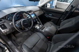 Melns Jaguar E-Pace 2019 Tallina, ar dzinēja tilpumu 2.00 L un nobraukumu 133 tūkst. km par 16990 €, foto 7 vietnē AUTOMOTO.COM.LV