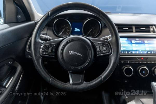 Melns Jaguar E-Pace 2019 Tallina, ar dzinēja tilpumu 2.00 L un nobraukumu 133 tūkst. km par 16990 €, foto 10 vietnē AUTOMOTO.COM.LV