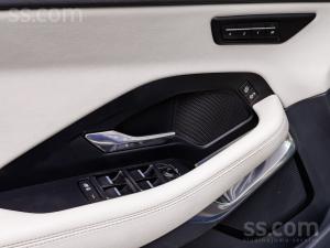 Синий Ягуар E-Pace 2018 в Рига, объемом двигателя 2.00 л и пробегом 105 тыс. км за 14900 €, фото 19 на AUTOMOTO.COM.LV