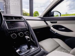 Синий Ягуар E-Pace 2018 в Рига, объемом двигателя 2.00 л и пробегом 105 тыс. км за 14900 €, фото 21 на AUTOMOTO.COM.LV