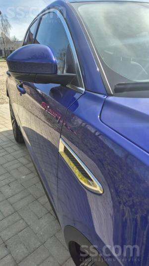Blue Jaguar E-Pace 2018 in Riga, with an engine capacity of 2.00 L and mileage of 104 thousand km for 18500 €, photo 3 on AUTOMOTO.COM.LV