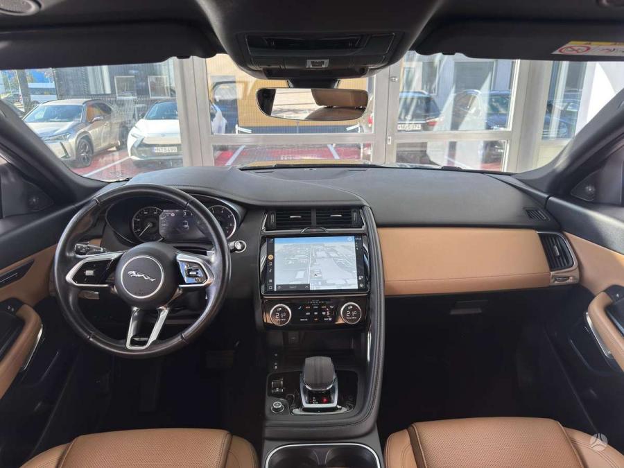 Blue Jaguar E-Pace 2022 in Siauliai, with an engine capacity of 2.00 L and mileage of 81 thousand km for 28900 €, photo 12 on AUTOMOTO.COM.LV