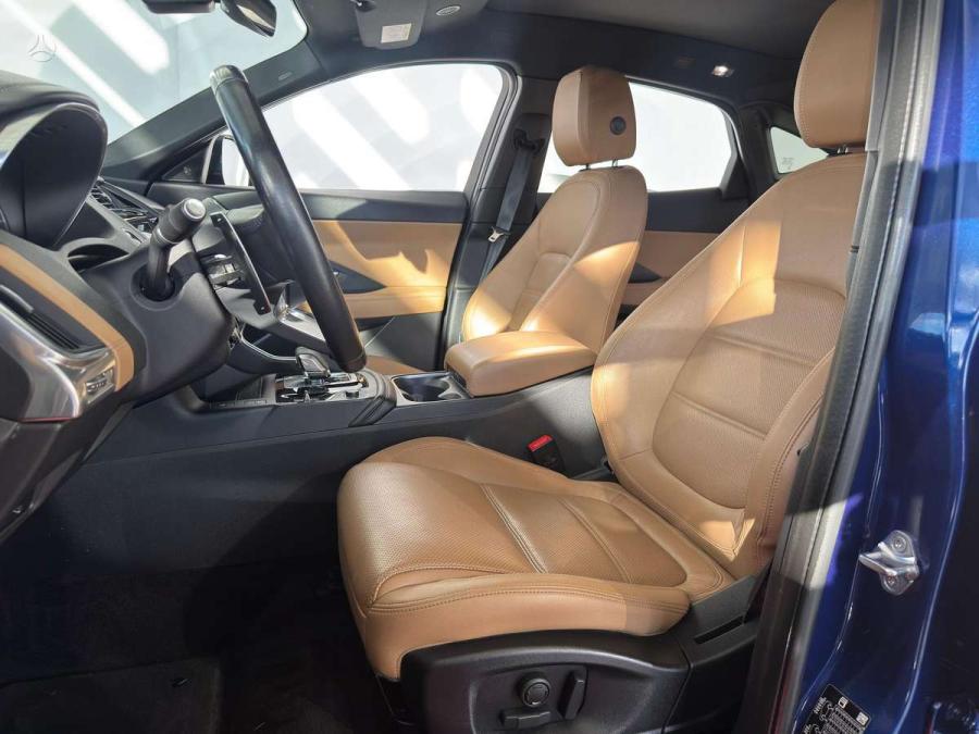 Blue Jaguar E-Pace 2022 in Siauliai, with an engine capacity of 2.00 L and mileage of 81 thousand km for 28900 €, photo 15 on AUTOMOTO.COM.LV