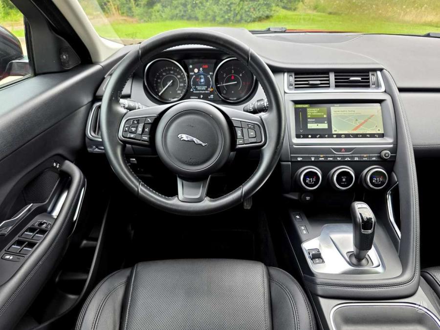 Jaguar E-Pace 2018 in Taurage, with an engine capacity of 2.00 L and mileage of 139 thousand km for 12900 €, photo 11 on AUTOMOTO.COM.LV