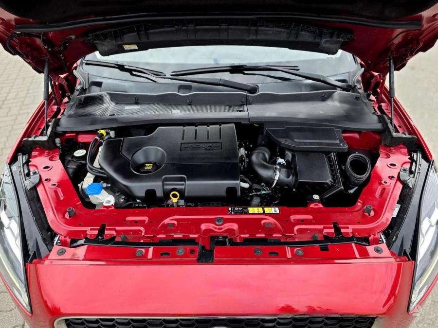 Jaguar E-Pace 2018 in Taurage, with an engine capacity of 2.00 L and mileage of 139 thousand km for 12900 €, photo 18 on AUTOMOTO.COM.LV