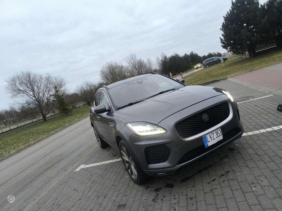 Серый Ягуар E-Pace 2018 в Паневежис, объемом двигателя 2.00 л и пробегом 162 тыс. км за 23000 €, фото 3 на AUTOMOTO.COM.LV
