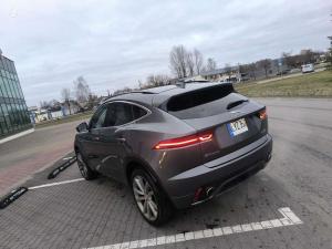 Серый Ягуар E-Pace 2018 в Паневежис, объемом двигателя 2.00 л и пробегом 162 тыс. км за 23000 €, фото 4 на AUTOMOTO.COM.LV