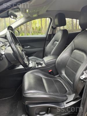 Серый Ягуар E-Pace 2018 в Рига, объемом двигателя 2.00 л и пробегом 173 тыс. км за 14590 €, фото 5 на AUTOMOTO.COM.LV