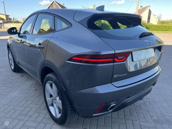 Серый Ягуар E-Pace 2018 в Таураге, объемом двигателя 2.00 л и пробегом 123 тыс. км за 12000 €, фото 5 на AUTOMOTO.COM.LV