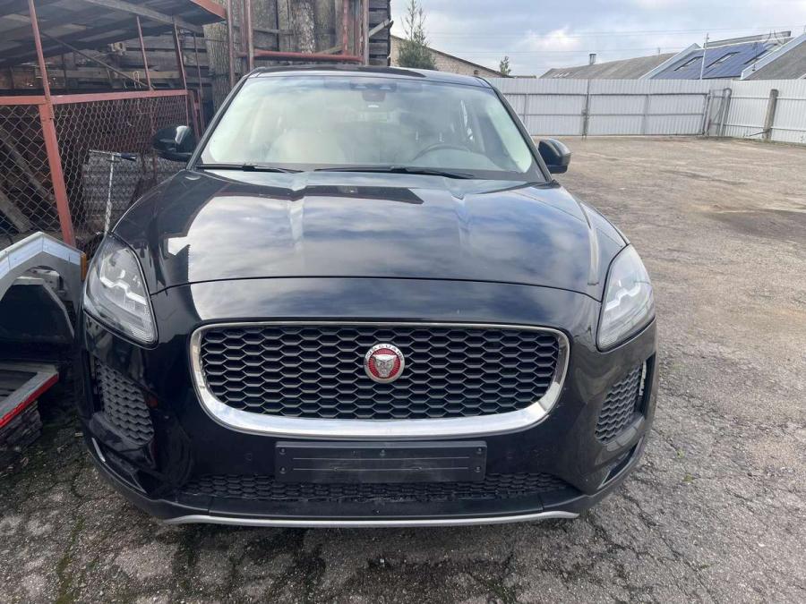 Pelēks Jaguar E-Pace 2018 Panevēža, ar dzinēja tilpumu 2.00 L un nobraukumu 112 tūkst. km par 6200 €, foto 1 vietnē AUTOMOTO.COM.LV