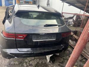 Pelēks Jaguar E-Pace 2018 Panevēža, ar dzinēja tilpumu 2.00 L un nobraukumu 112 tūkst. km par 6200 €, foto 5 vietnē AUTOMOTO.COM.LV