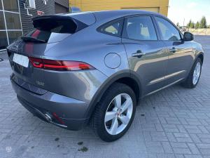 Pelēks Jaguar E-Pace 2018 Tauragė, ar dzinēja tilpumu 2.00 L un nobraukumu 123 tūkst. km par 11800 €, foto 4 vietnē AUTOMOTO.COM.LV