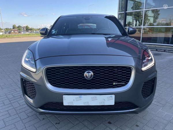 Grey Jaguar E-Pace 2018 in Taurage, with an engine capacity of 2.00 L and mileage of 123 thousand km for 11800 €, photo 8 on AUTOMOTO.COM.LV