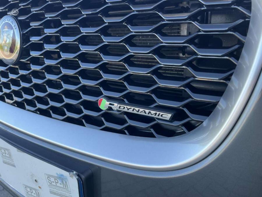 Pelēks Jaguar E-Pace 2018 Tauragė, ar dzinēja tilpumu 2.00 L un nobraukumu 123 tūkst. km par 11800 €, foto 11 vietnē AUTOMOTO.COM.LV