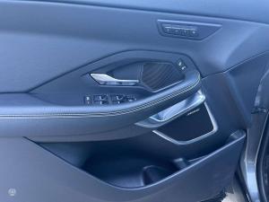 Pelēks Jaguar E-Pace 2018 Tauragė, ar dzinēja tilpumu 2.00 L un nobraukumu 123 tūkst. km par 11800 €, foto 19 vietnē AUTOMOTO.COM.LV