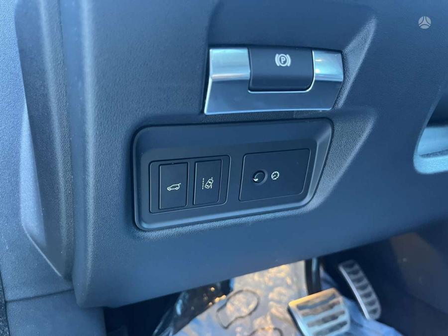 Pelēks Jaguar E-Pace 2018 Tauragė, ar dzinēja tilpumu 2.00 L un nobraukumu 123 tūkst. km par 11800 €, foto 21 vietnē AUTOMOTO.COM.LV