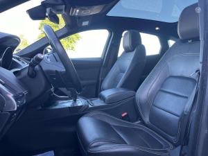 Pelēks Jaguar E-Pace 2018 Tauragė, ar dzinēja tilpumu 2.00 L un nobraukumu 123 tūkst. km par 11800 €, foto 23 vietnē AUTOMOTO.COM.LV
