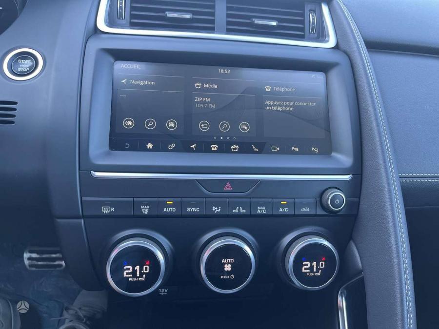 Pelēks Jaguar E-Pace 2018 Tauragė, ar dzinēja tilpumu 2.00 L un nobraukumu 123 tūkst. km par 11800 €, foto 26 vietnē AUTOMOTO.COM.LV
