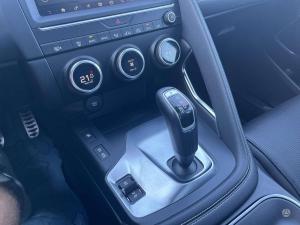 Pelēks Jaguar E-Pace 2018 Tauragė, ar dzinēja tilpumu 2.00 L un nobraukumu 123 tūkst. km par 11800 €, foto 27 vietnē AUTOMOTO.COM.LV