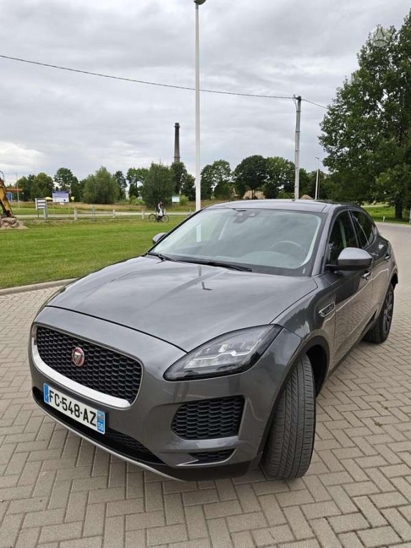 Jaguar E-Pace 2018 Tauragė vietnē Pelēks Jaguar E-Pace 2018 Tauragė, ar dzinēja tilpumu 2.00 L un nobraukumu 199 tūkst. km par 10900 €, foto 4 vietnē AUTOMOTO.COM.LV