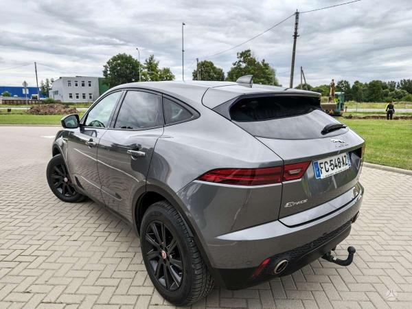 Jaguar E-Pace 2018 Tauragė vietnē Pelēks Jaguar E-Pace 2018 Tauragė, ar dzinēja tilpumu 2.00 L un nobraukumu 199 tūkst. km par 10900 €, foto 7 vietnē AUTOMOTO.COM.LV