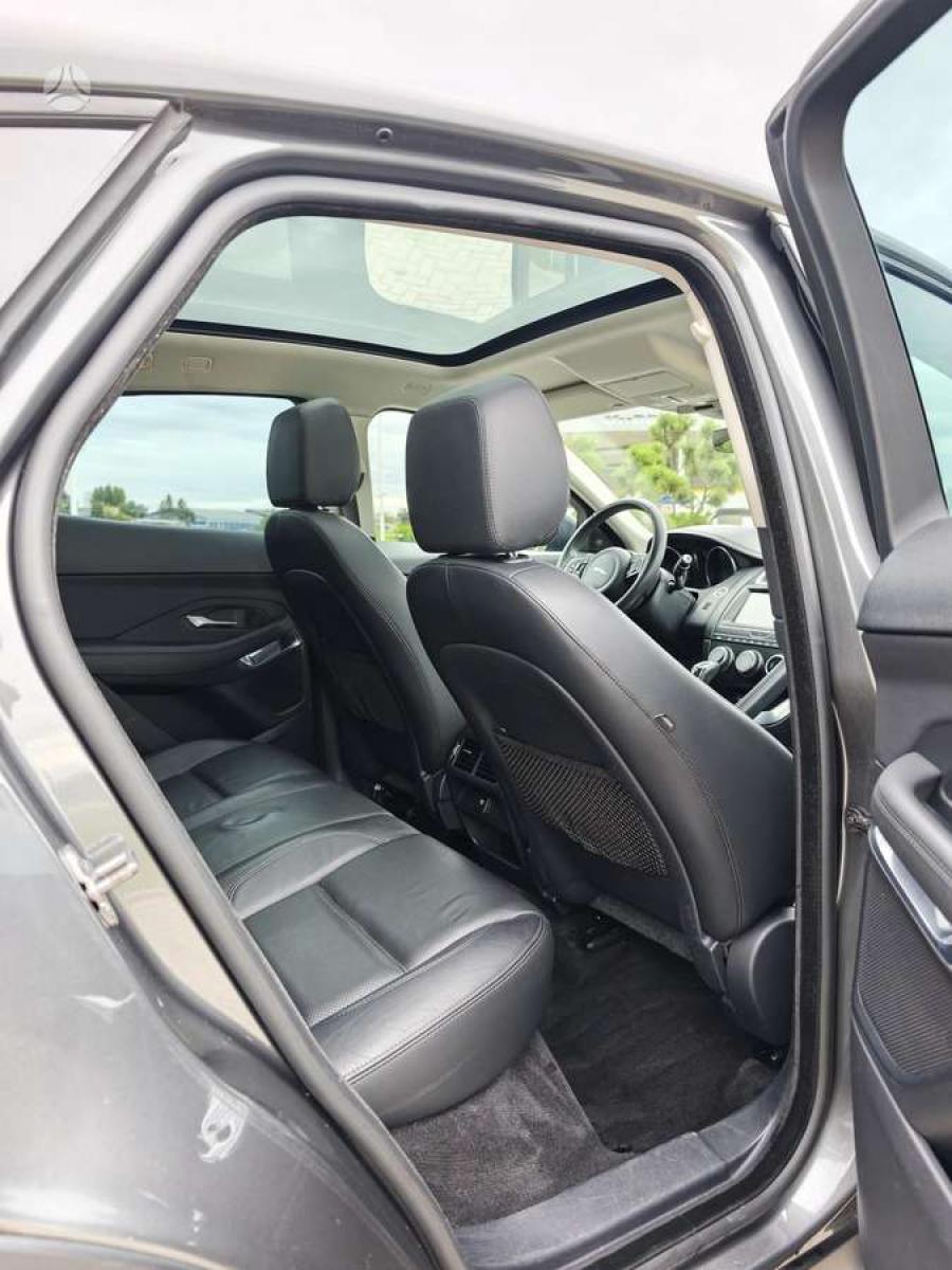 Pelēks Jaguar E-Pace 2018 Tauragė, ar dzinēja tilpumu 2.00 L un nobraukumu 199 tūkst. km par 10900 €, foto 10 vietnē AUTOMOTO.COM.LV