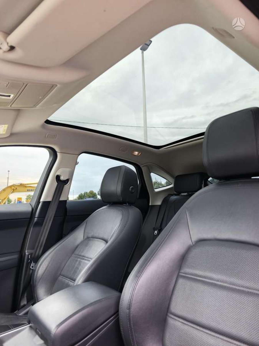 Pelēks Jaguar E-Pace 2018 Tauragė, ar dzinēja tilpumu 2.00 L un nobraukumu 199 tūkst. km par 10900 €, foto 17 vietnē AUTOMOTO.COM.LV