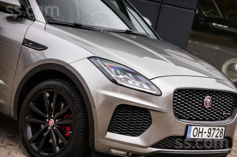 Pelēks Jaguar E-Pace 2019 Jelgava, ar dzinēja tilpumu 2.00 L un nobraukumu 137 tūkst. km par 16999 €, foto 10 vietnē AUTOMOTO.COM.LV