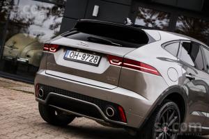Pelēks Jaguar E-Pace 2019 Jelgava, ar dzinēja tilpumu 2.00 L un nobraukumu 137 tūkst. km par 16999 €, foto 14 vietnē AUTOMOTO.COM.LV