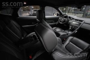 Pelēks Jaguar E-Pace 2019 Jelgava, ar dzinēja tilpumu 2.00 L un nobraukumu 137 tūkst. km par 16999 €, foto 21 vietnē AUTOMOTO.COM.LV