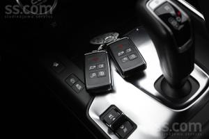 Pelēks Jaguar E-Pace 2019 Jelgava, ar dzinēja tilpumu 2.00 L un nobraukumu 137 tūkst. km par 16999 €, foto 31 vietnē AUTOMOTO.COM.LV