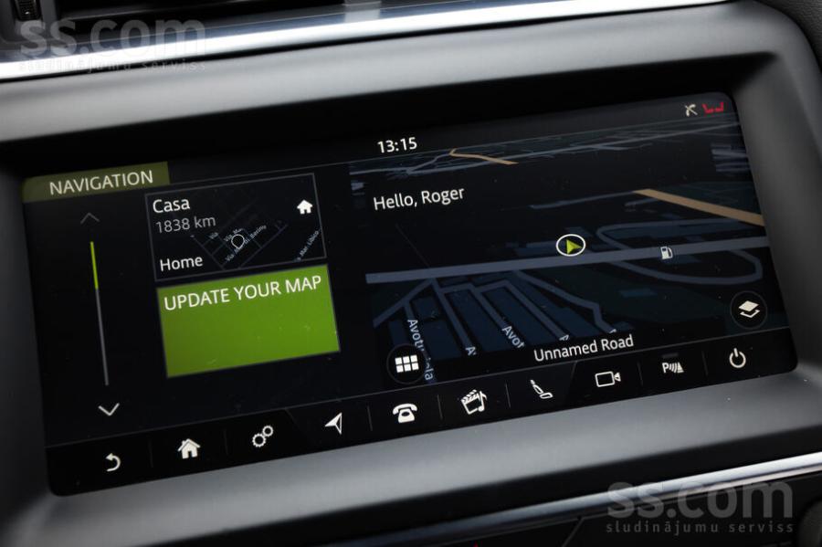 Pelēks Jaguar E-Pace 2019 Jelgava, ar dzinēja tilpumu 2.00 L un nobraukumu 137 tūkst. km par 16999 €, foto 33 vietnē AUTOMOTO.COM.LV