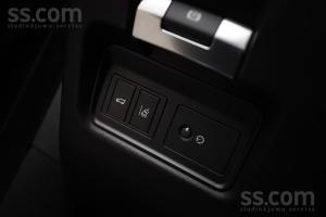 Pelēks Jaguar E-Pace 2019 Jelgava, ar dzinēja tilpumu 2.00 L un nobraukumu 137 tūkst. km par 16999 €, foto 35 vietnē AUTOMOTO.COM.LV
